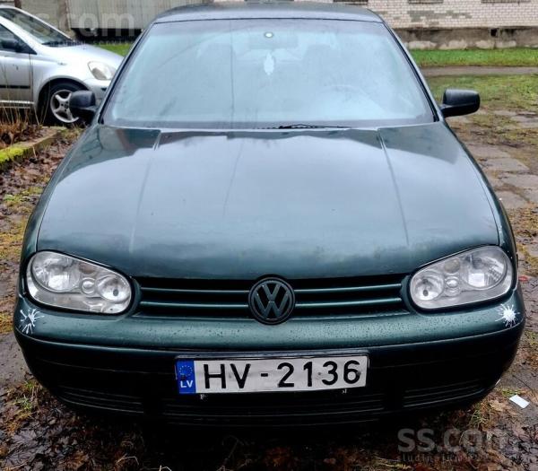 Green Volkswagen Golf 1998 in Daugavpils, with an engine capacity of 1.60 L and mileage of 0 thousand km for 900 €, photo 1 on AUTOMOTO.COM.LV
