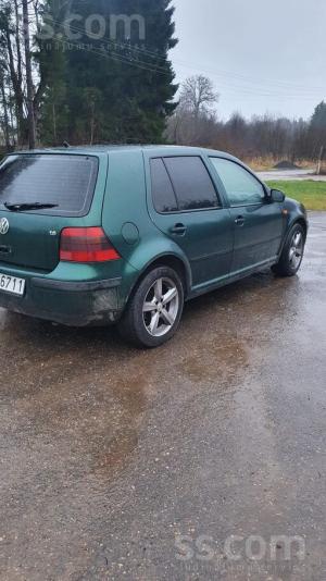 Zaļš Volkswagen Golf 1998 Rīga, ar dzinēja tilpumu 1.60 L un nobraukumu 310 tūkst. km par 1350 €, foto 2 vietnē AUTOMOTO.COM.LV