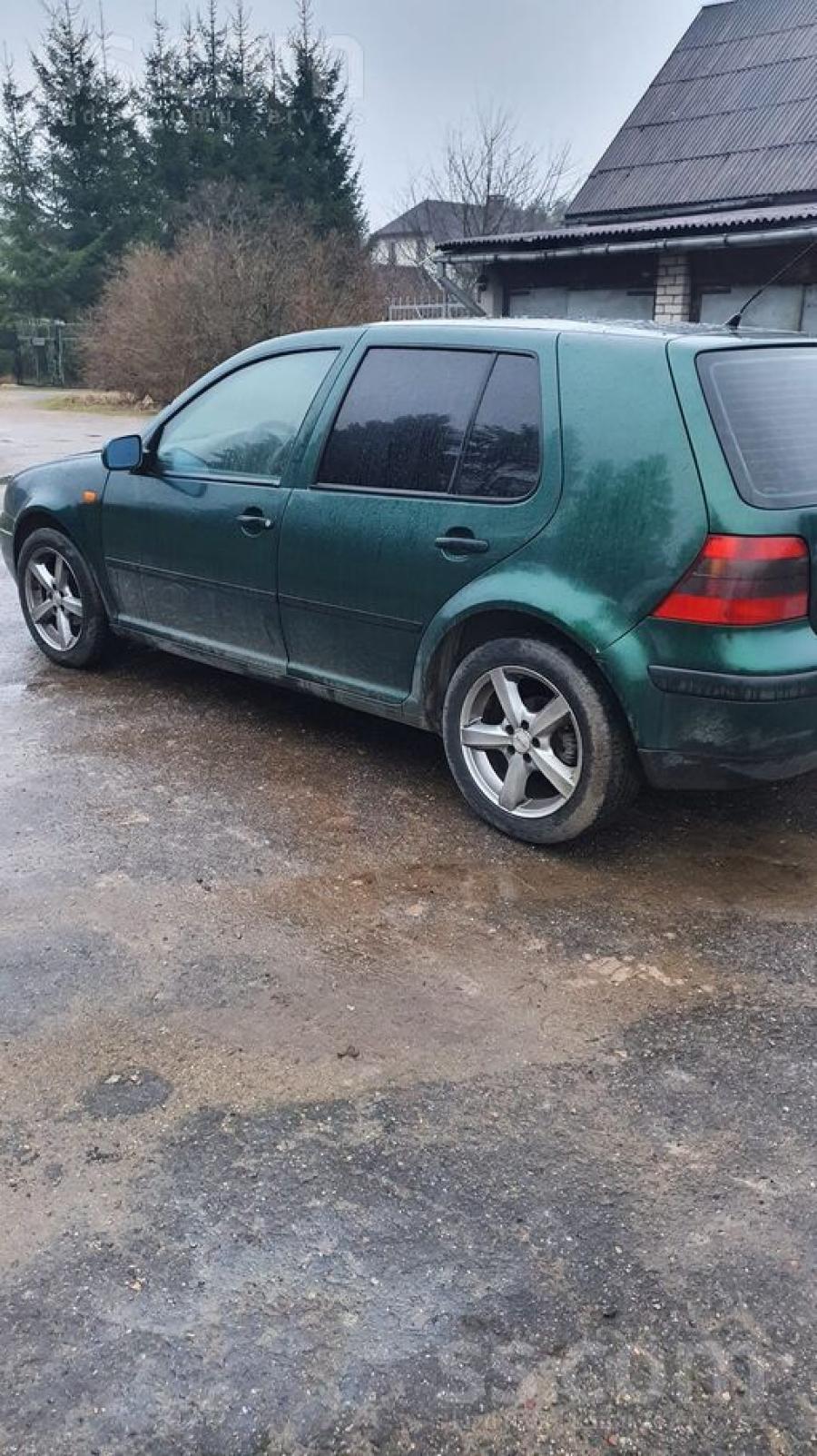 Zaļš Volkswagen Golf 1998 Rīga, ar dzinēja tilpumu 1.60 L un nobraukumu 310 tūkst. km par 1350 €, foto 3 vietnē AUTOMOTO.COM.LV
