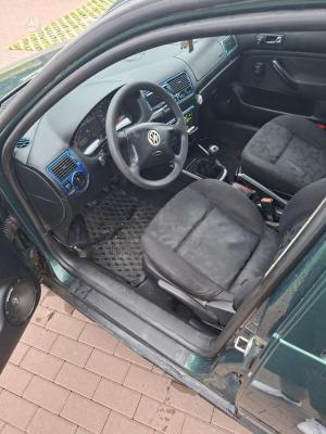 Green Volkswagen Golf 1998 in Sakiai, with an engine capacity of 1.90 L and mileage of 434 thousand km for 700 €, photo 3 on AUTOMOTO.COM.LV