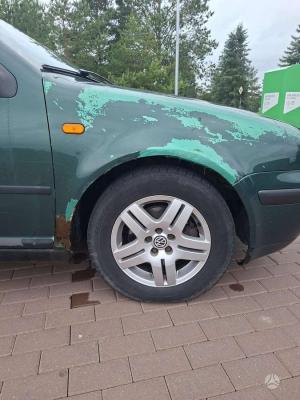 Green Volkswagen Golf 1998 in Sakiai, with an engine capacity of 1.90 L and mileage of 434 thousand km for 700 €, photo 9 on AUTOMOTO.COM.LV