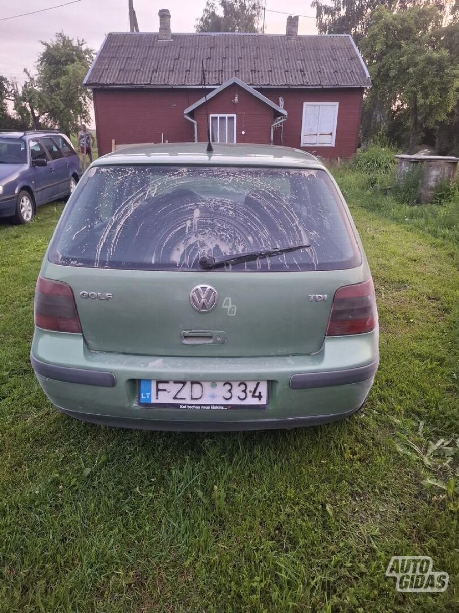 Zaļš Volkswagen Golf 1998 Šakiai, ar dzinēja tilpumu 1.90 L un nobraukumu 30 tūkst. km par 450 €, foto 5 vietnē AUTOMOTO.COM.LV