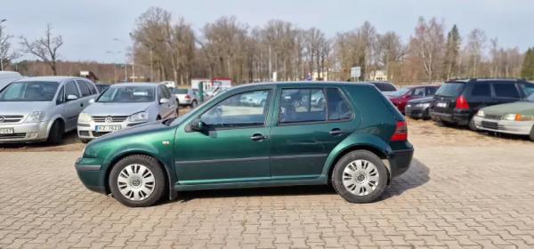 Zaļš Volkswagen Golf 1998 Valmiera, ar dzinēja tilpumu 1.40 L un nobraukumu 291 tūkst. km par 950 €, foto 5 vietnē AUTOMOTO.COM.LV