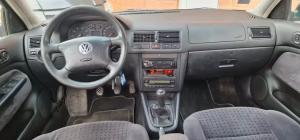 Zaļš Volkswagen Golf 1998 Valmiera, ar dzinēja tilpumu 1.40 L un nobraukumu 291 tūkst. km par 950 €, foto 9 vietnē AUTOMOTO.COM.LV