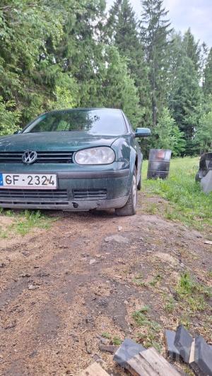 Zaļš Volkswagen Golf 1998 Cēsis, ar dzinēja tilpumu 1.90 L un nobraukumu 368 tūkst. km par 1250 €, foto 4 vietnē AUTOMOTO.COM.LV