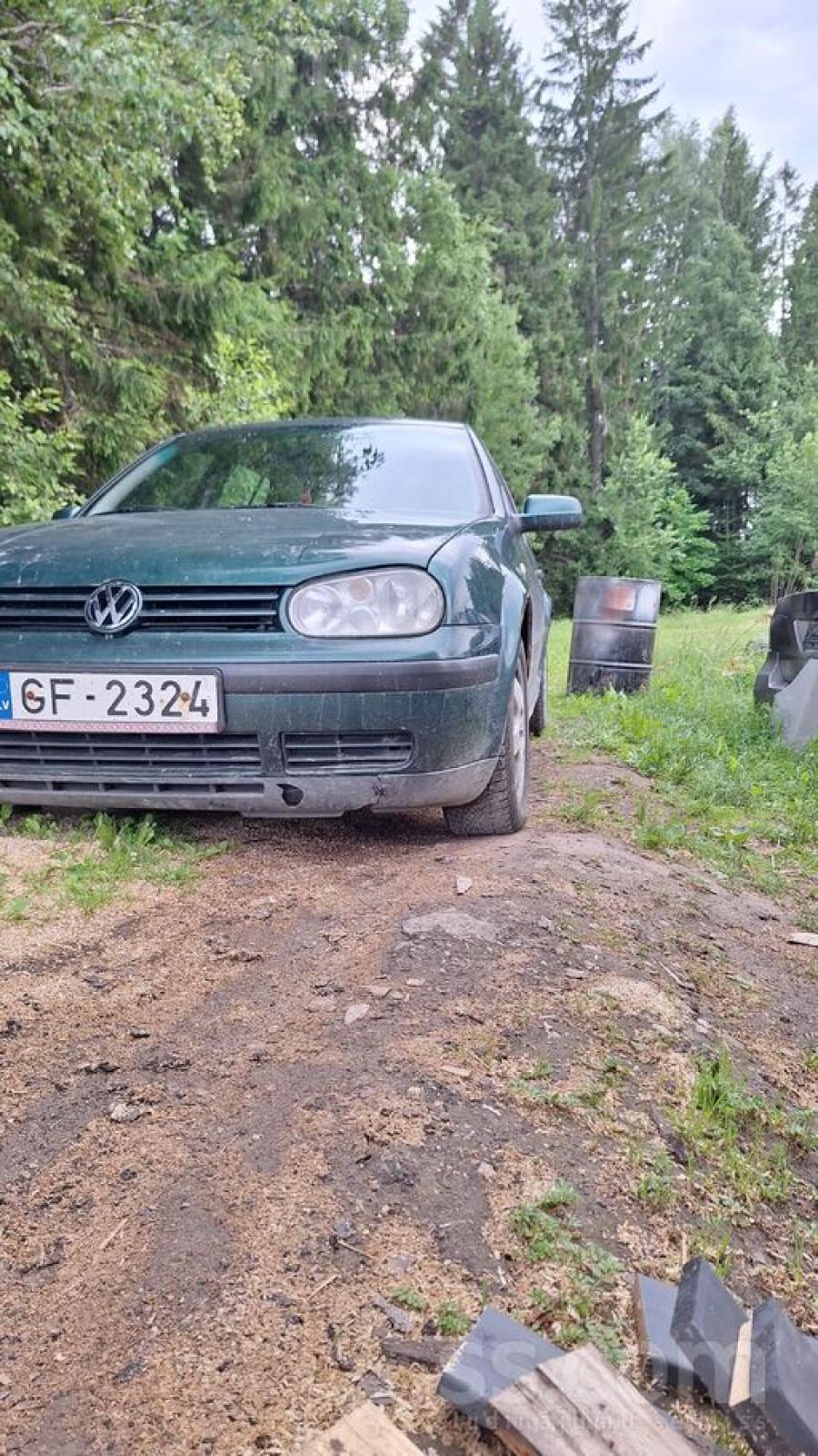 Zaļš Volkswagen Golf 1998 Cēsis, ar dzinēja tilpumu 1.90 L un nobraukumu 368 tūkst. km par 1250 €, foto 4 vietnē AUTOMOTO.COM.LV