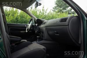 Zaļš Volkswagen Golf 1998 Jelgava, ar dzinēja tilpumu 1.90 L un nobraukumu 333 tūkst. km par 1490 €, foto 8 vietnē AUTOMOTO.COM.LV