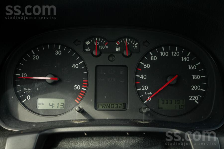 Zaļš Volkswagen Golf 1998 Jelgava, ar dzinēja tilpumu 1.90 L un nobraukumu 333 tūkst. km par 1490 €, foto 12 vietnē AUTOMOTO.COM.LV