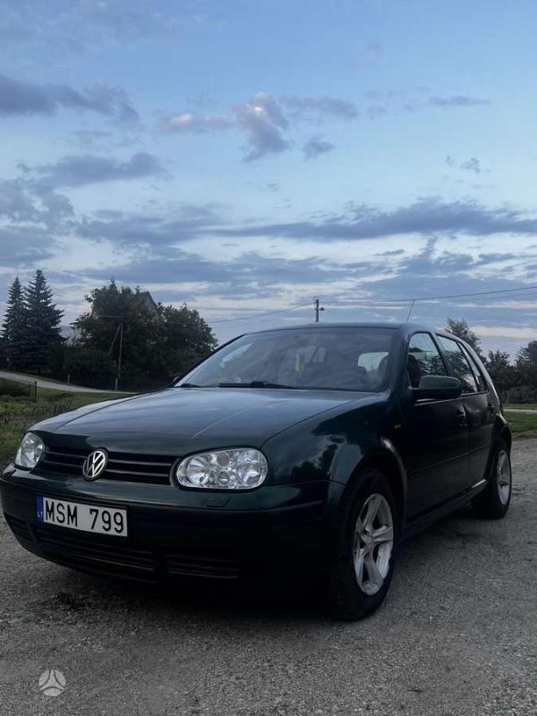 Green Volkswagen Golf 1998 in Kaunas, with an engine capacity of 1.60 L and mileage of 256 thousand km for 600 €, photo 2 on AUTOMOTO.COM.LV