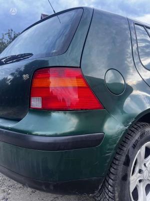 Zaļš Volkswagen Golf 1998 Kauņa, ar dzinēja tilpumu 1.60 L un nobraukumu 256 tūkst. km par 600 €, foto 5 vietnē AUTOMOTO.COM.LV