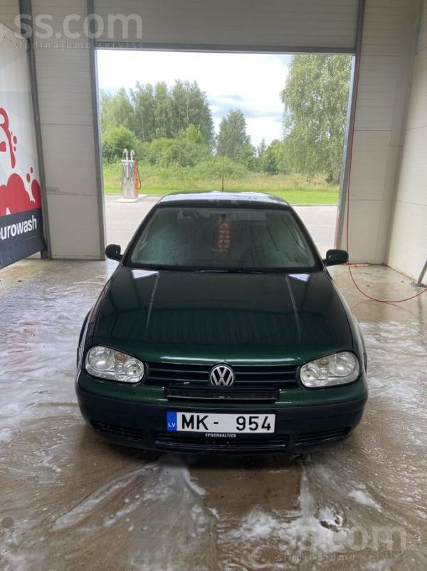 Green Volkswagen Golf 1999 in Liepaja, with an engine capacity of 1.90 L and mileage of 299 thousand km for 1650 €, photo 3 on AUTOMOTO.COM.LV