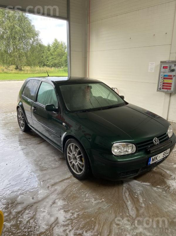 Green Volkswagen Golf 1999 in Liepaja, with an engine capacity of 1.90 L and mileage of 299 thousand km for 1650 €, photo 4 on AUTOMOTO.COM.LV
