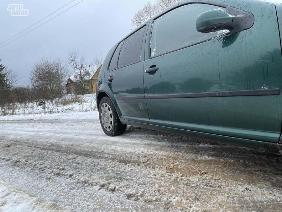 Green Volkswagen Golf 1999 in Utena, with an engine capacity of 1.90 L and mileage of 222 thousand km for 1300 €, photo 3 on AUTOMOTO.COM.LV