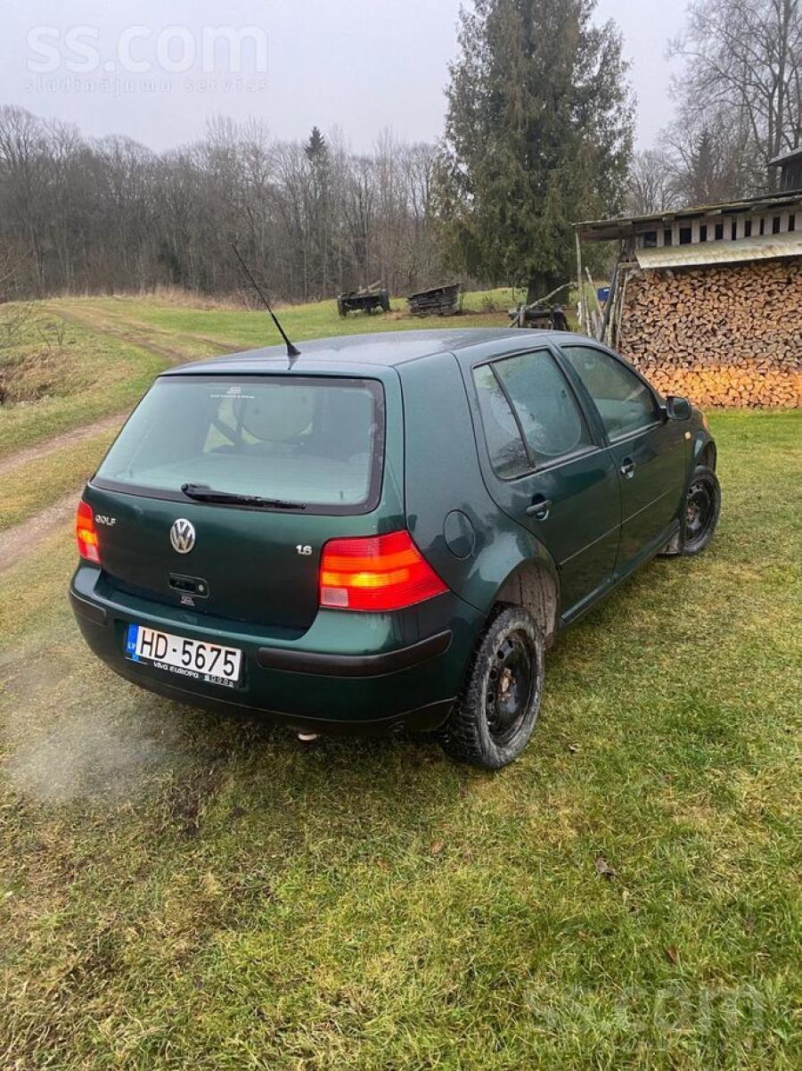 Zaļš Volkswagen Golf 1999 Cēsis, ar dzinēja tilpumu 1.60 L un nobraukumu 171 tūkst. km par 550 €, foto 2 vietnē AUTOMOTO.COM.LV