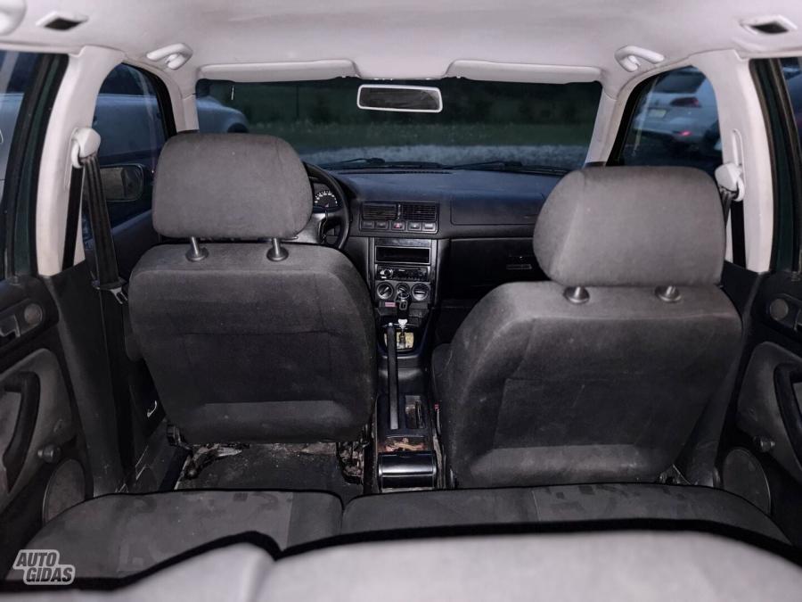 Zaļš Volkswagen Golf 1999 Elektrėnai, ar dzinēja tilpumu 1.90 L un nobraukumu 200 tūkst. km par 500 €, foto 6 vietnē AUTOMOTO.COM.LV