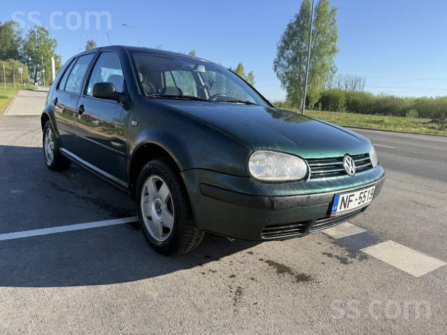 Green Volkswagen Golf 1999 in Jelgava, with an engine capacity of 1.90 L and mileage of 398 thousand km for 1200 €, photo 3 on AUTOMOTO.COM.LV