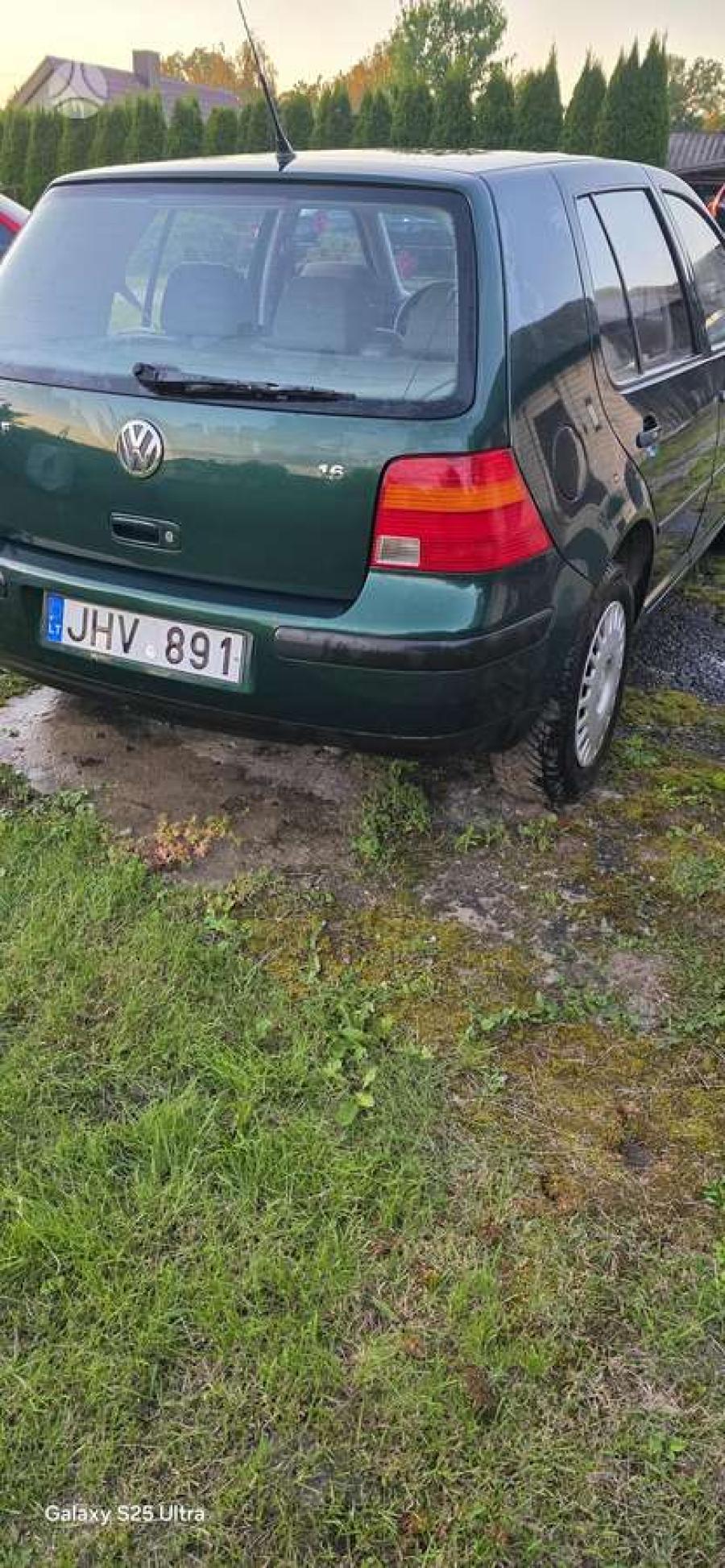 Green Volkswagen Golf 1999 in Lazdijai, with an engine capacity of 1.60 L and mileage of 246 thousand km for 550 €, photo 5 on AUTOMOTO.COM.LV