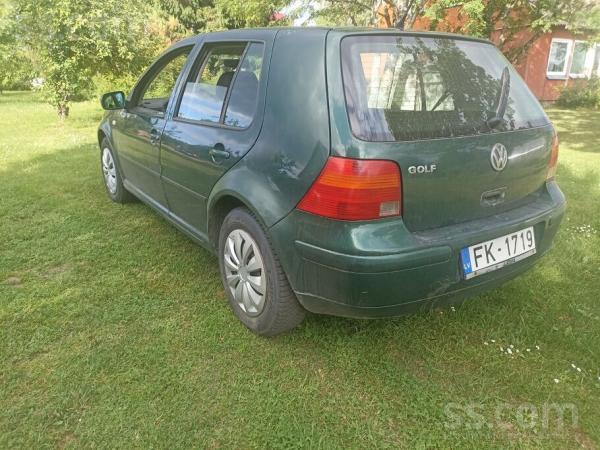 Zaļš Volkswagen Golf 1999 Gulbene, ar dzinēja tilpumu 1.60 L un nobraukumu 232 tūkst. km par 280 €, foto 3 vietnē AUTOMOTO.COM.LV