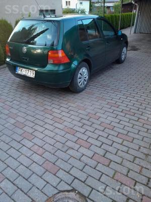 Zaļš Volkswagen Golf 1999 Cēsis, ar dzinēja tilpumu 1.60 L un nobraukumu 232 tūkst. km par 650 €, foto 3 vietnē AUTOMOTO.COM.LV