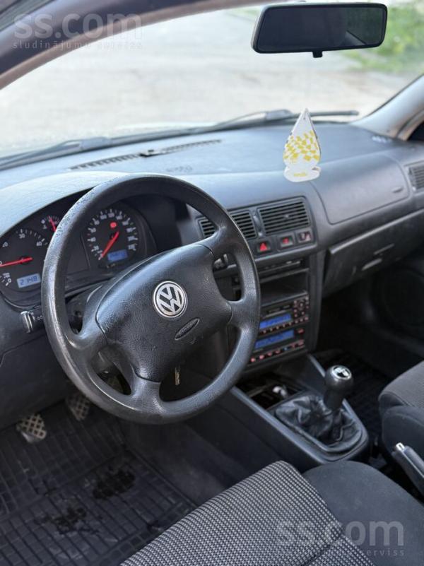 Zaļš Volkswagen Golf 1999 Kuldīga, ar dzinēja tilpumu 1.90 L un nobraukumu 268 tūkst. km par 1400 €, foto 7 vietnē AUTOMOTO.COM.LV