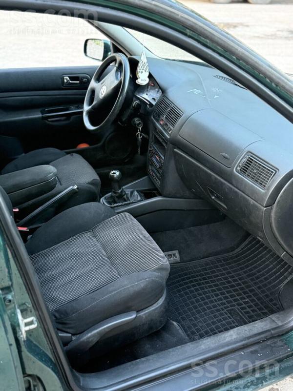 Zaļš Volkswagen Golf 1999 Kuldīga, ar dzinēja tilpumu 1.90 L un nobraukumu 268 tūkst. km par 1400 €, foto 8 vietnē AUTOMOTO.COM.LV