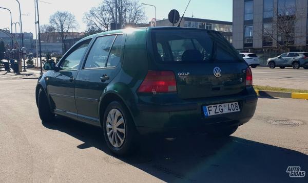 Zaļš Volkswagen Golf 2000 Viļņa, ar dzinēja tilpumu 1.60 L un nobraukumu 250 tūkst. km par 420 €, foto 2 vietnē AUTOMOTO.COM.LV