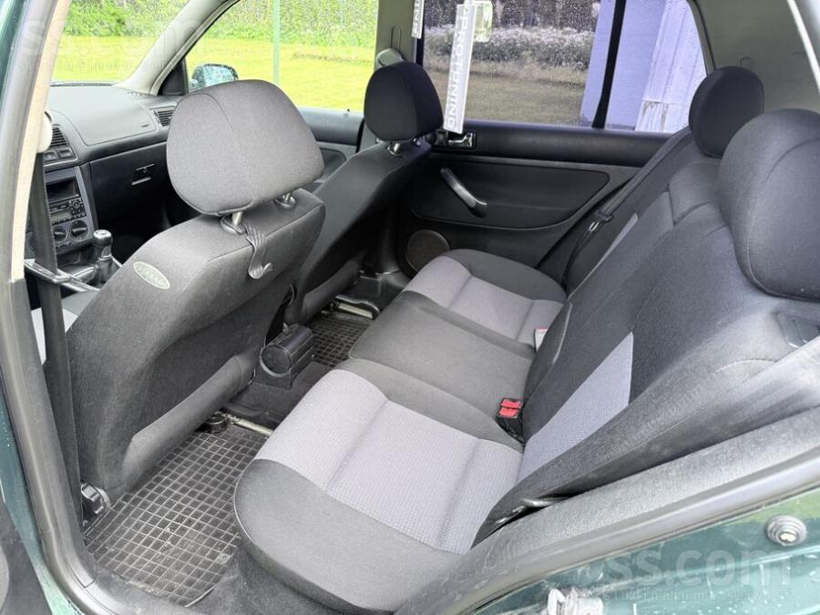 Green Volkswagen Golf 2000 in Riga, with an engine capacity of 1.90 L and mileage of 329 thousand km for 2250 €, photo 10 on AUTOMOTO.COM.LV
