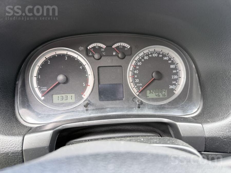 Green Volkswagen Golf 2000 in Riga, with an engine capacity of 1.90 L and mileage of 329 thousand km for 2250 €, photo 11 on AUTOMOTO.COM.LV