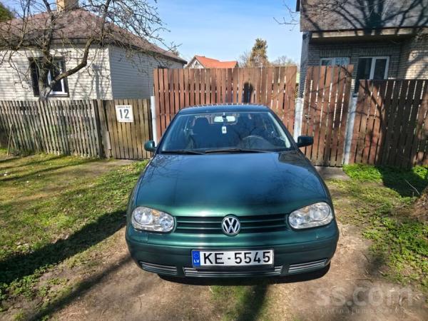 Zaļš Volkswagen Golf 2000 Rīga, ar dzinēja tilpumu 1.60 L un nobraukumu 185 tūkst. km par 1800 €, foto 1 vietnē AUTOMOTO.COM.LV