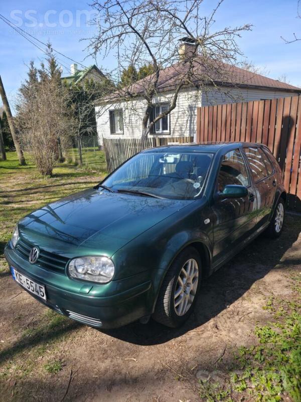 Zaļš Volkswagen Golf 2000 Rīga, ar dzinēja tilpumu 1.60 L un nobraukumu 185 tūkst. km par 1800 €, foto 2 vietnē AUTOMOTO.COM.LV