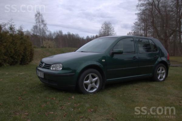 Zaļš Volkswagen Golf 2000 Liepāja, ar dzinēja tilpumu 1.60 L un nobraukumu 181 tūkst. km par 1300 €, foto 4 vietnē AUTOMOTO.COM.LV