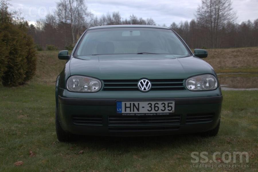 Zaļš Volkswagen Golf 2000 Liepāja, ar dzinēja tilpumu 1.60 L un nobraukumu 181 tūkst. km par 1300 €, foto 1 vietnē AUTOMOTO.COM.LV