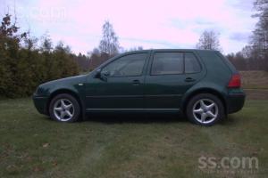 Zaļš Volkswagen Golf 2000 Liepāja, ar dzinēja tilpumu 1.60 L un nobraukumu 181 tūkst. km par 1300 €, foto 4 vietnē AUTOMOTO.COM.LV