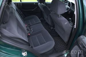 Zaļš Volkswagen Golf 2000 Liepāja, ar dzinēja tilpumu 1.60 L un nobraukumu 181 tūkst. km par 1300 €, foto 13 vietnē AUTOMOTO.COM.LV