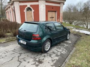 Green Volkswagen Golf 2001 in Jelgava, with an engine capacity of 1.40 L and mileage of 227 thousand km for 1299 €, photo 2 on AUTOMOTO.COM.LV