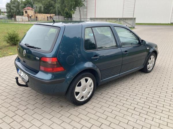 Green Volkswagen Golf 2001 in Riga, with an engine capacity of 1.90 L and mileage of 315 thousand km for 2450 €, photo 5 on AUTOMOTO.COM.LV