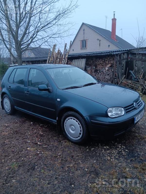 Green Volkswagen Golf 2001 in Daugavpils, with an engine capacity of 1.90 L and mileage of 290 thousand km for 1850 €, photo 1 on AUTOMOTO.COM.LV
