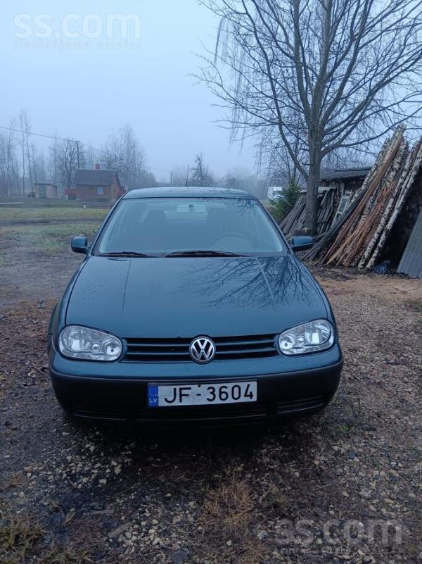 Green Volkswagen Golf 2001 in Daugavpils, with an engine capacity of 1.90 L and mileage of 290 thousand km for 1850 €, photo 3 on AUTOMOTO.COM.LV