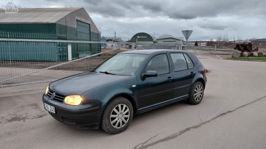 Green Volkswagen Golf 2001 in Mazeikiai, with an engine capacity of 1.90 L and mileage of 342 thousand km for 1250 €, photo 1 on AUTOMOTO.COM.LV