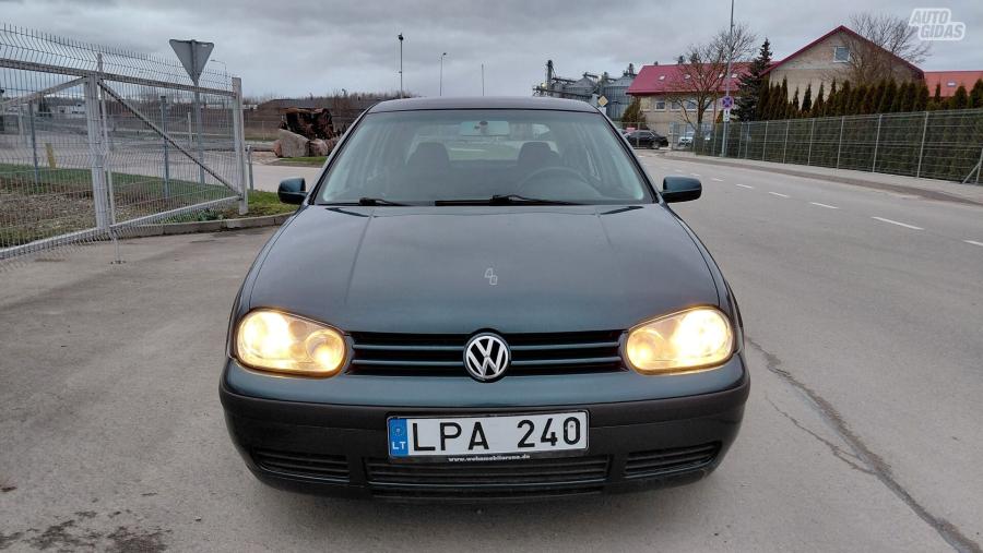 Green Volkswagen Golf 2001 in Mazeikiai, with an engine capacity of 1.90 L and mileage of 342 thousand km for 1250 €, photo 2 on AUTOMOTO.COM.LV