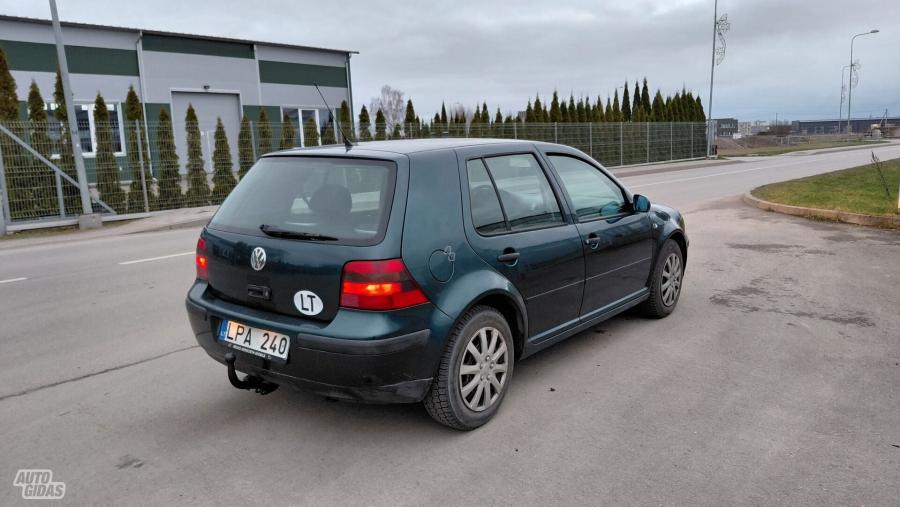 Green Volkswagen Golf 2001 in Mazeikiai, with an engine capacity of 1.90 L and mileage of 342 thousand km for 1250 €, photo 7 on AUTOMOTO.COM.LV