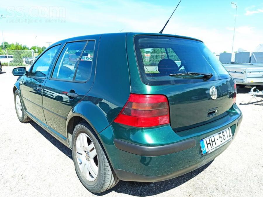 Zaļš Volkswagen Golf 2001 Daugavpils, ar dzinēja tilpumu 1.40 L un nobraukumu 0 tūkst. km par 1150 €, foto 8 vietnē AUTOMOTO.COM.LV