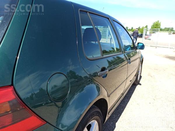 Green Volkswagen Golf 2001 in Daugavpils, with an engine capacity of 1.40 L and mileage of 0 thousand km for 1150 €, photo 9 on AUTOMOTO.COM.LV