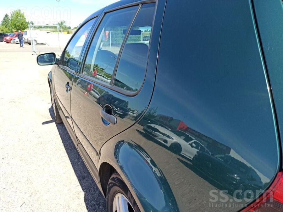 Zaļš Volkswagen Golf 2001 Daugavpils, ar dzinēja tilpumu 1.40 L un nobraukumu 0 tūkst. km par 1150 €, foto 11 vietnē AUTOMOTO.COM.LV