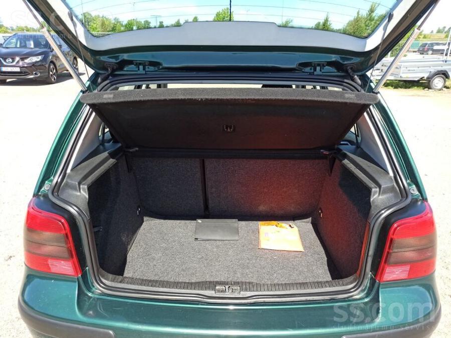 Zaļš Volkswagen Golf 2001 Daugavpils, ar dzinēja tilpumu 1.40 L un nobraukumu 0 tūkst. km par 1150 €, foto 12 vietnē AUTOMOTO.COM.LV