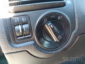 Zaļš Volkswagen Golf 2001 Daugavpils, ar dzinēja tilpumu 1.40 L un nobraukumu 0 tūkst. km par 1150 €, foto 21 vietnē AUTOMOTO.COM.LV