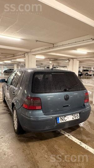 Zaļš Volkswagen Golf 2001 Liepāja, ar dzinēja tilpumu 1.90 L un nobraukumu 400 tūkst. km par 900 €, foto 3 vietnē AUTOMOTO.COM.LV