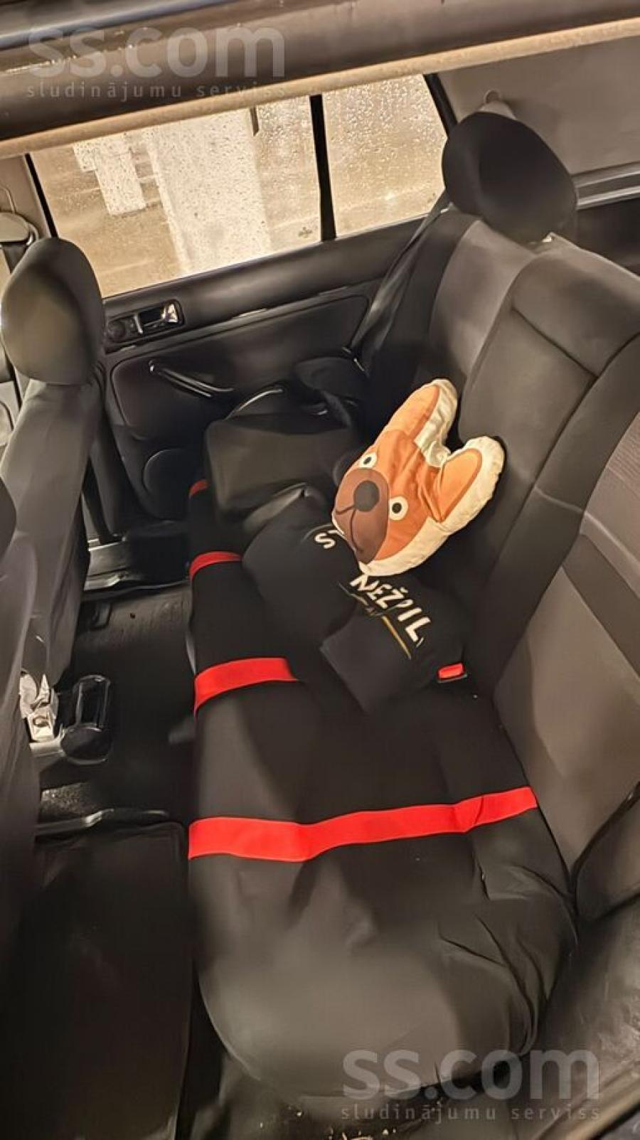 Zaļš Volkswagen Golf 2001 Liepāja, ar dzinēja tilpumu 1.90 L un nobraukumu 400 tūkst. km par 900 €, foto 4 vietnē AUTOMOTO.COM.LV