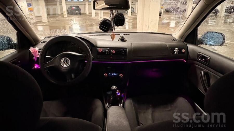 Zaļš Volkswagen Golf 2001 Liepāja, ar dzinēja tilpumu 1.90 L un nobraukumu 400 tūkst. km par 900 €, foto 5 vietnē AUTOMOTO.COM.LV