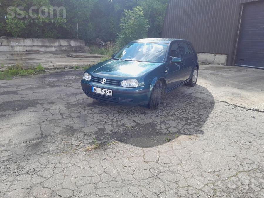 Zaļš Volkswagen Golf 2001 Tukums, ar dzinēja tilpumu 1.40 L un nobraukumu 242 tūkst. km par 1350 €, foto 3 vietnē AUTOMOTO.COM.LV